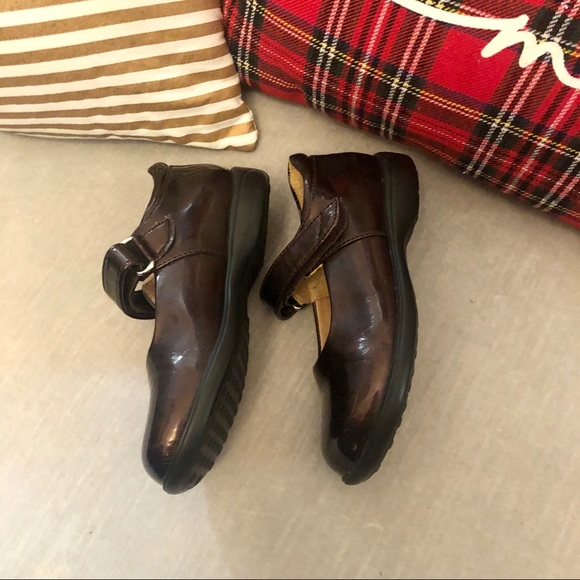 Jumping Jacks | Shoes | Jumping Jacks Girls Brown Dress Shoes | Poshmark